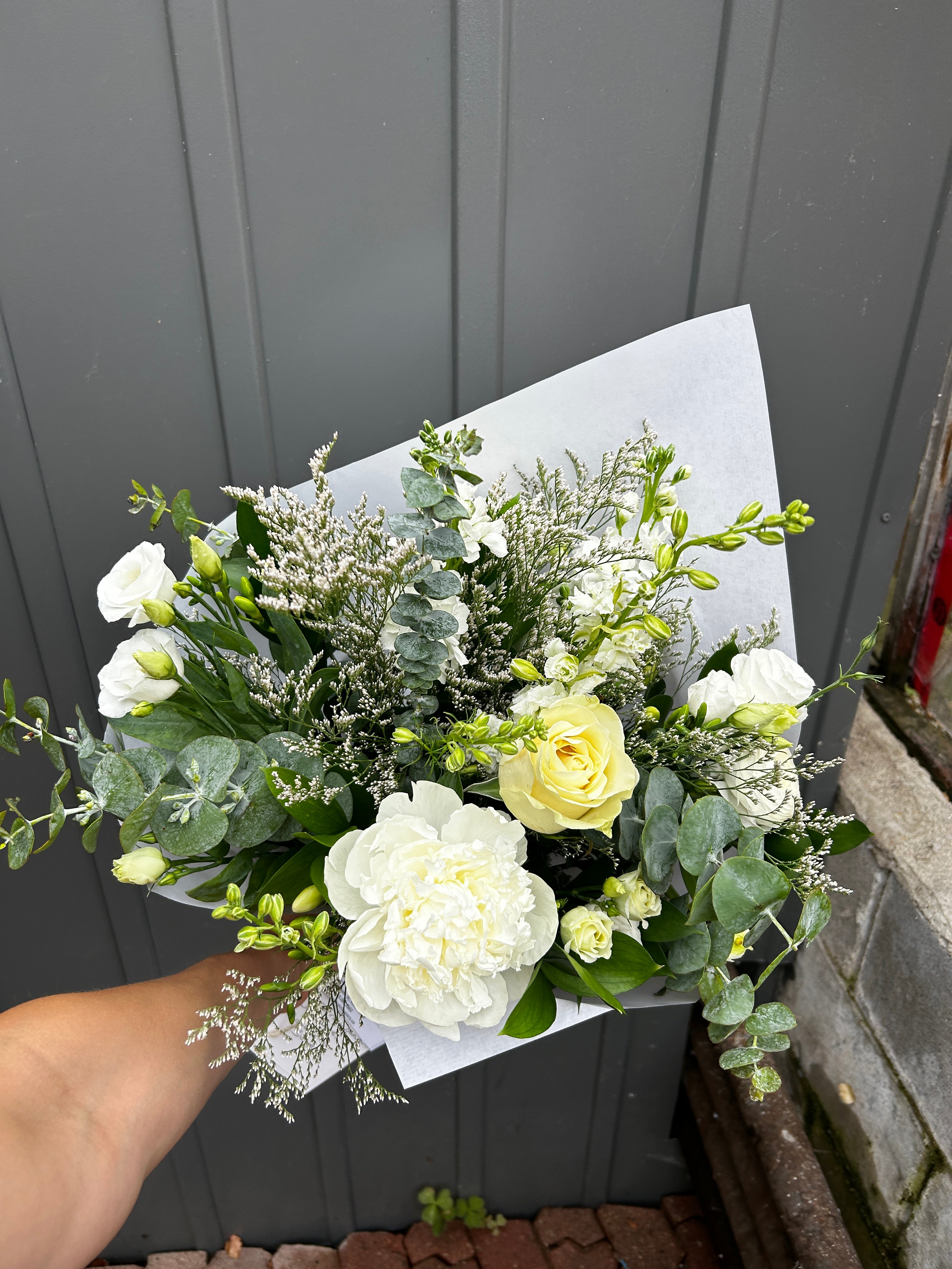 Kincardine Florist- Flower delivery by Wilder & Rain Flowers